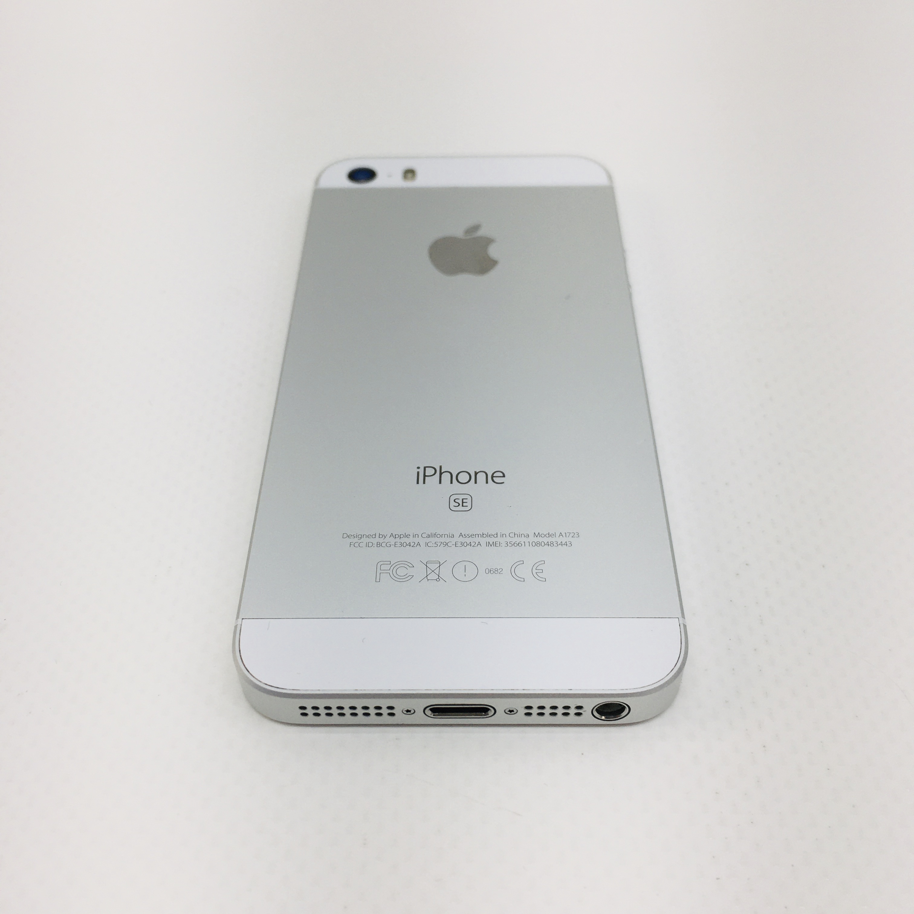 Refurbished iPhone SE 32GB / Silver - mResell.com.au