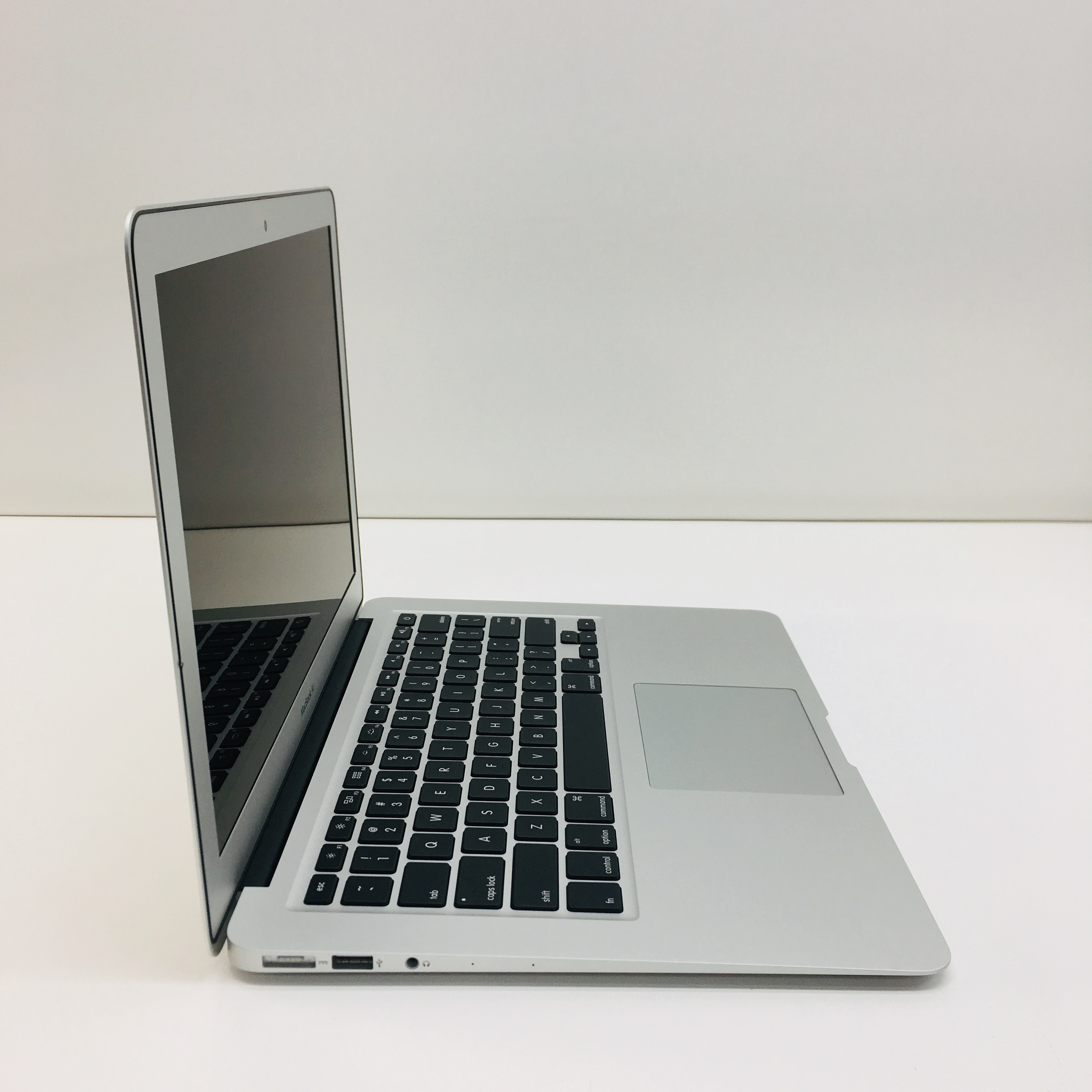Fully Refurbished MacBook Air 13" Early 2017 Intel Core i5 1.8 GHz / 8 ...